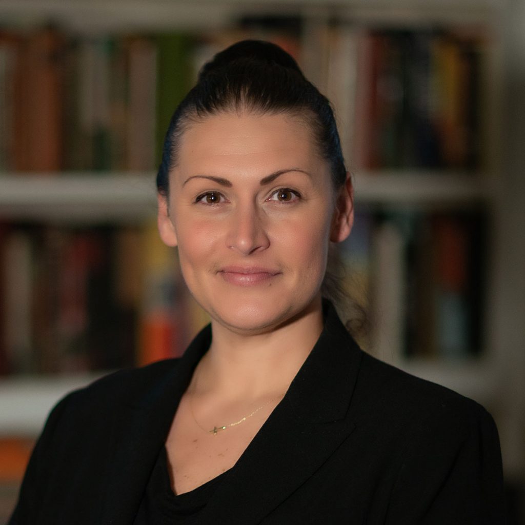 julie-riggs | Lawyers People Love